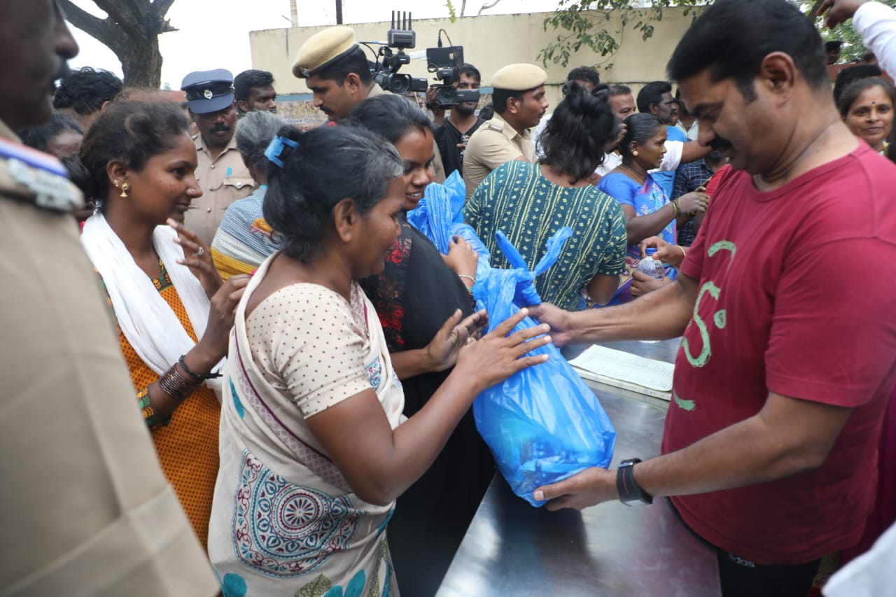 மிக்ஜாம் புயல் துயர்துடைப்புப் பணி: ஆவடி தொகுதியல் பாதிக்கப்பட்ட ...